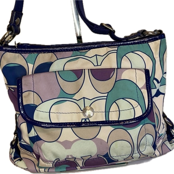 Coach | Bags | Coach Kyra Daisy Scarf Nylon Signature Crossbody Bag ...